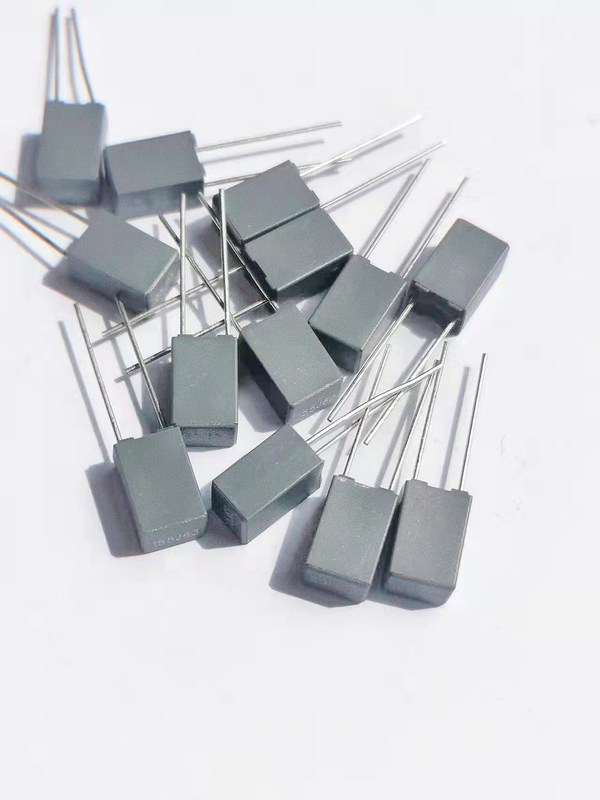 Practical Heatproof Metallized Polyester Film Capacitor Box Type Durable